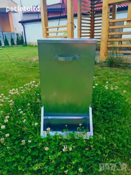 Хранилка за куче , метална (тип седмична , за около 6 кг гранулирана ...