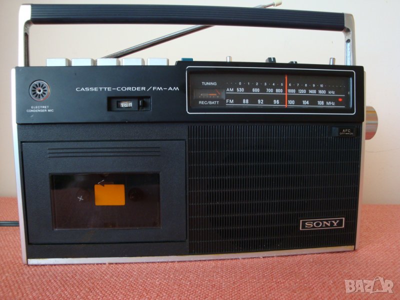 VINTAGE SONY CF-450 AM-FM CASSETTE PORTABLE RADIO радиокасетофон в ...