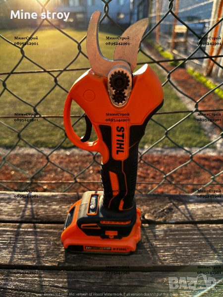 Акумулаторна лозарска ножица STIHL 5Ah до 30мм. Щил с 2 батерии в ...